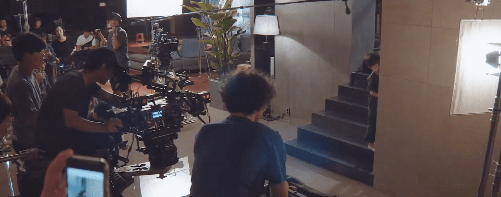 How Parasite Uses Brilliant Design and Invisible VFX to Transcend Language