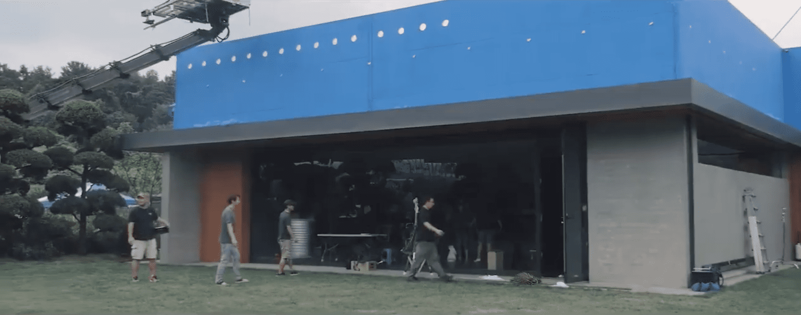 How Parasite Uses Brilliant Design and Invisible VFX to Transcend Language